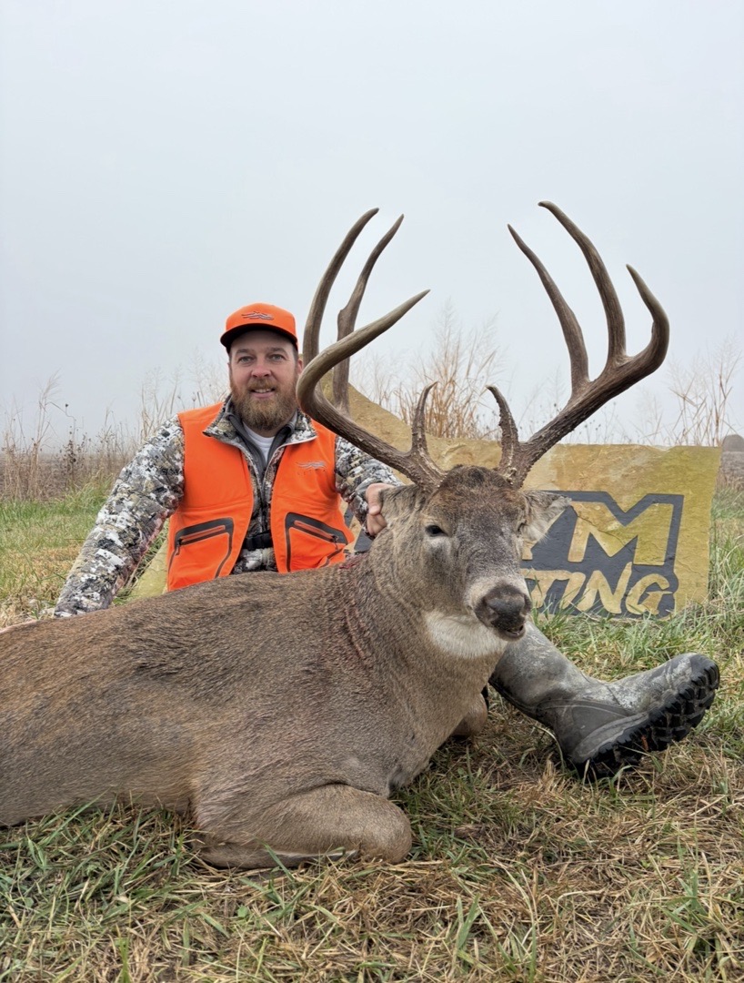 rackline.ai | Whitetail Scoring App - AI Buck Scoring & Age Estimates